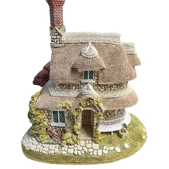 Lilliput Lane | Art | Lilliput Lane Circular Cottage The Blaise Hamlet ...
